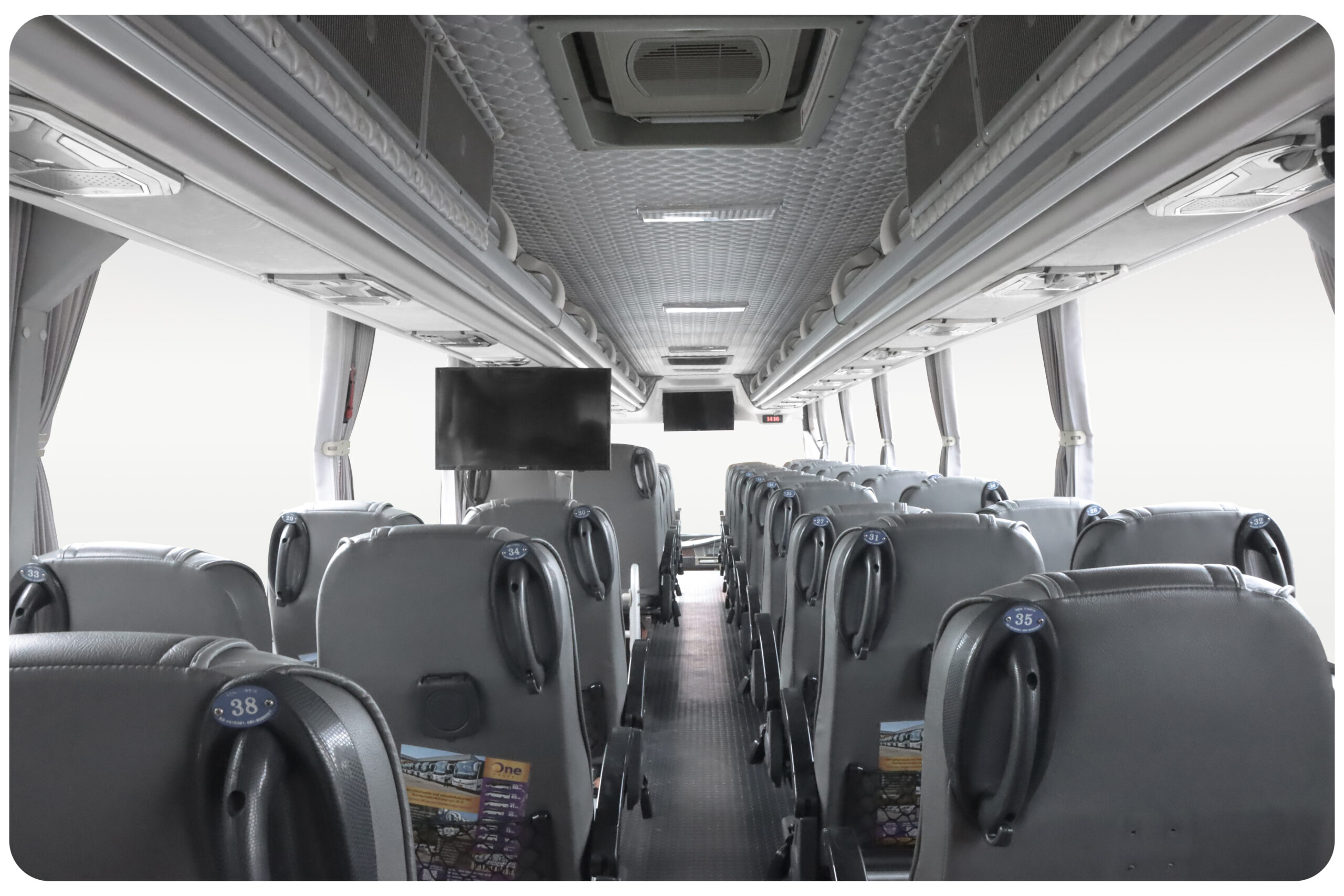 เช่ารถบัสพร้อมคนขับ Bus Scania 41-43 ที่นั่ง - OneTravel